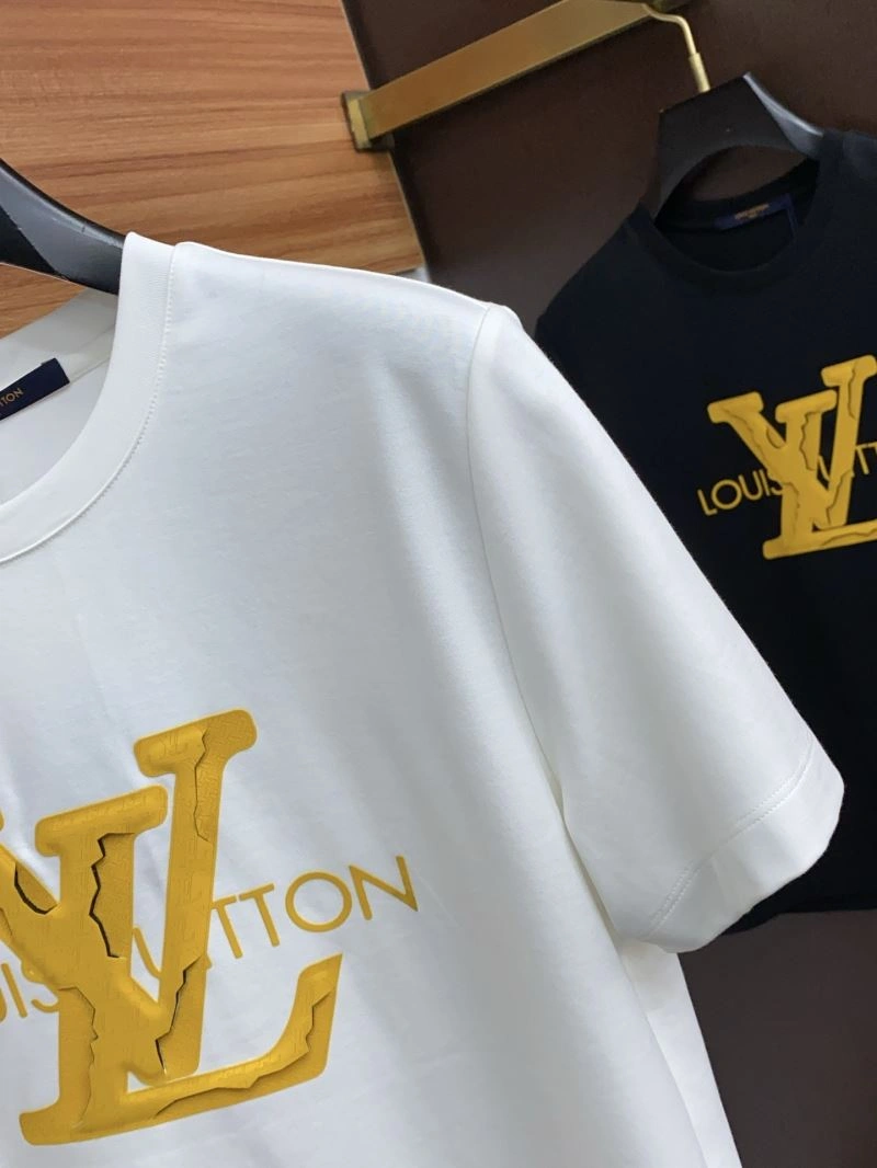 Bargain Louis Vuitton T-Shirts