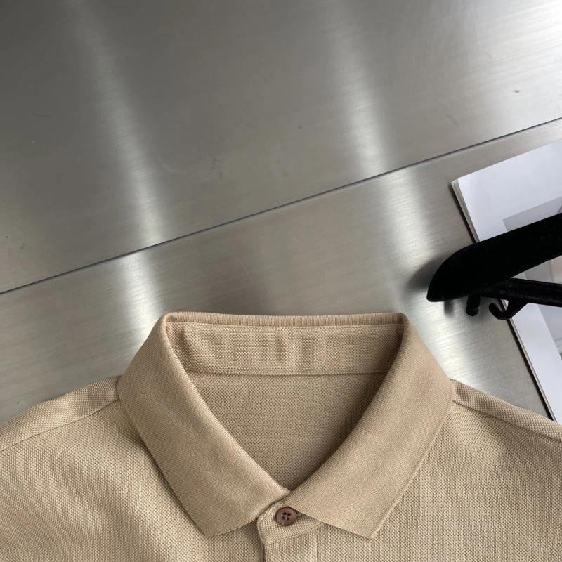 Accurate model Louis Vuitton T-Shirts