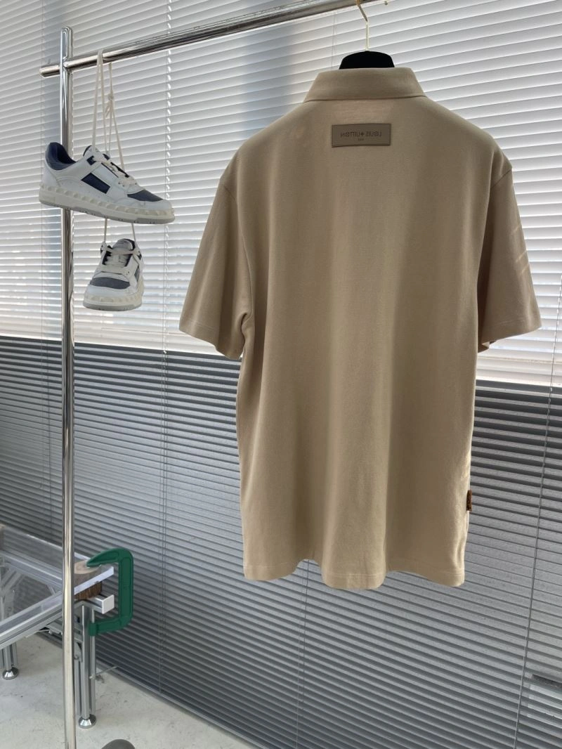Accurate model Louis Vuitton T-Shirts