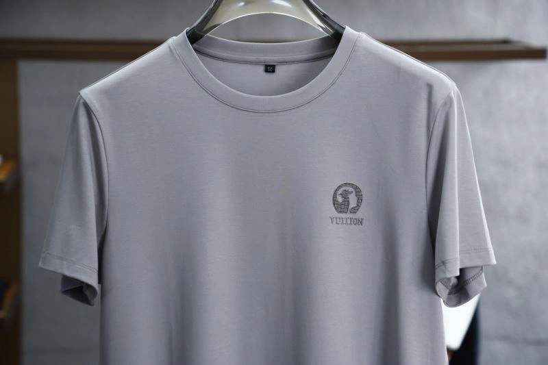 Factory-made Louis Vuitton T-Shirts