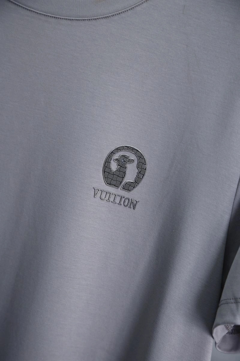 Factory-made Louis Vuitton T-Shirts