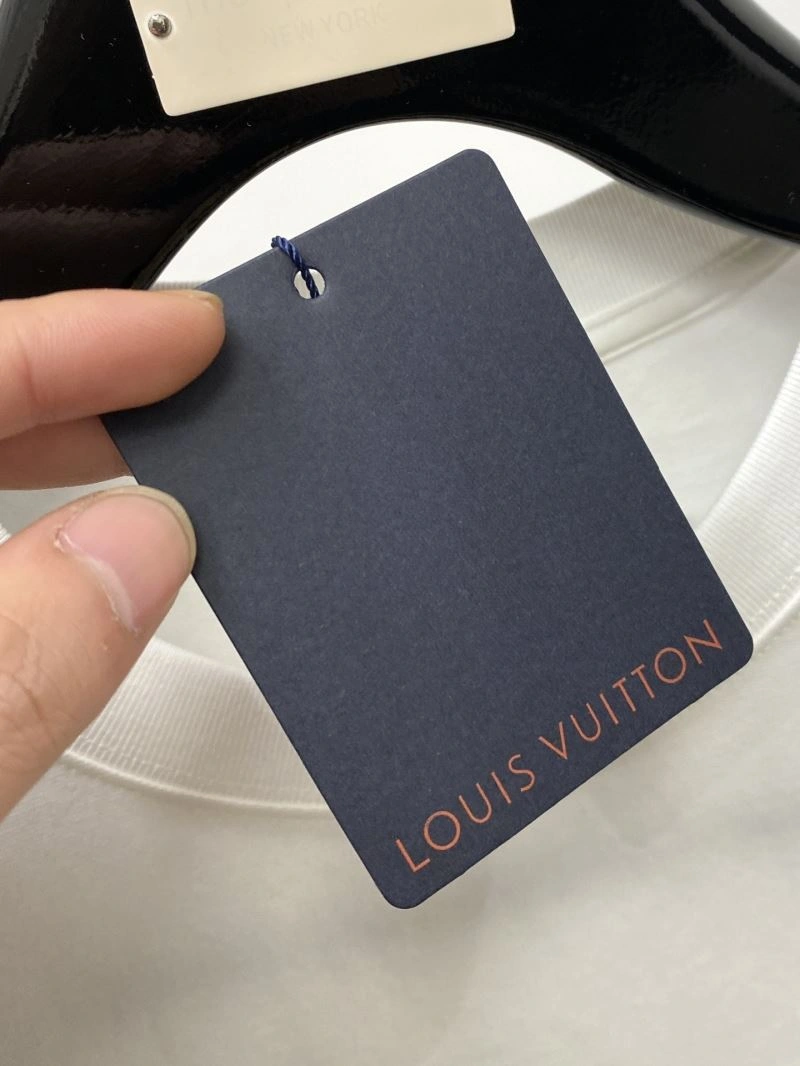 High accuracy Louis Vuitton T-Shirts