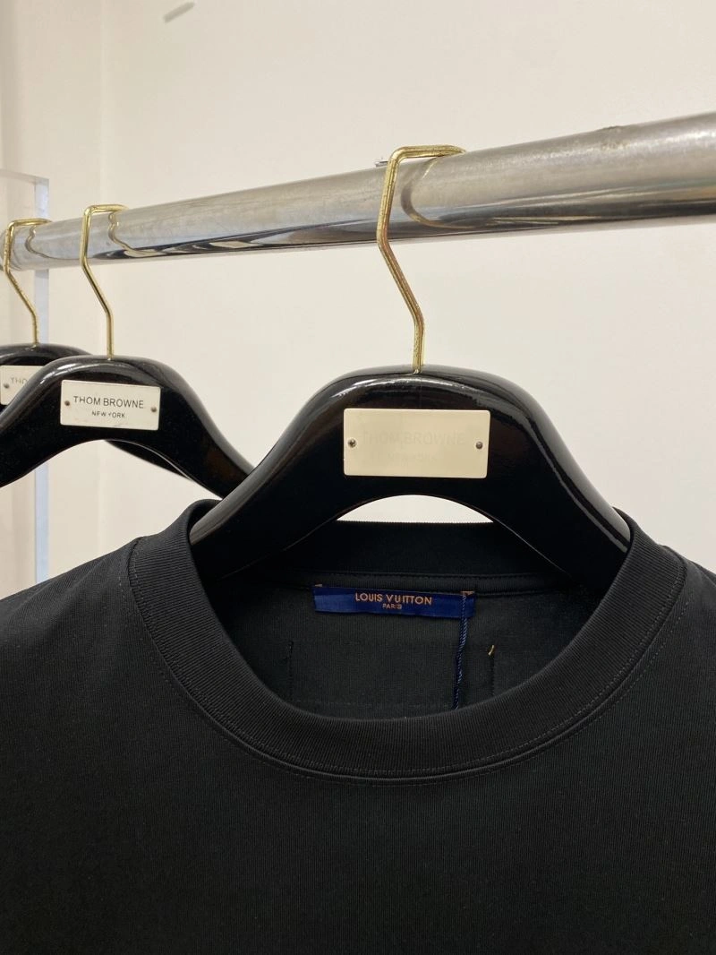 Factory-made Louis Vuitton T-Shirts