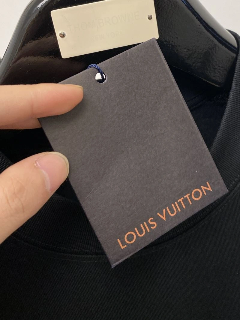 Precise copy Louis Vuitton T-Shirts