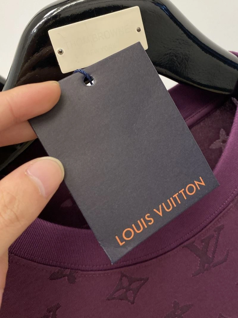 Indistinguishable Louis Vuitton T-Shirts