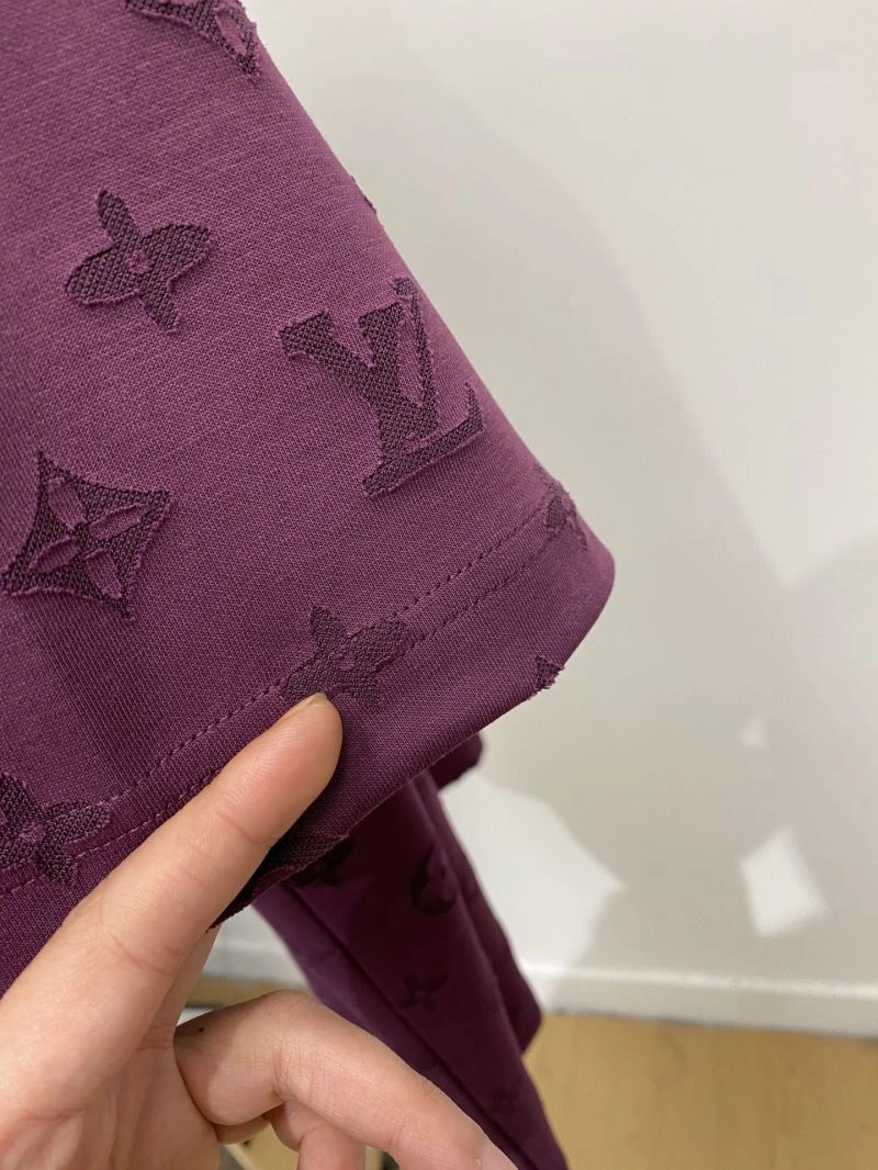 Indistinguishable Louis Vuitton T-Shirts