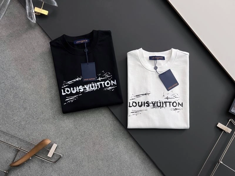 High fidelity Louis Vuitton T-Shirts
