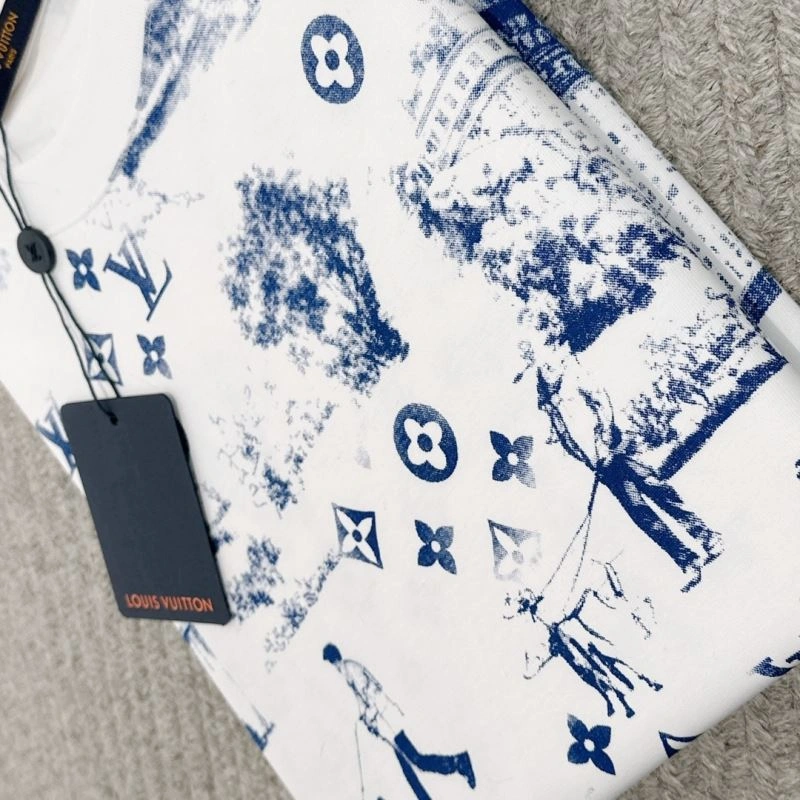 Exact replica Louis Vuitton T-Shirts