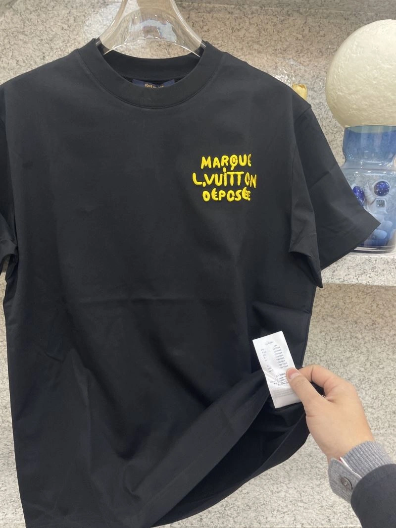 Exact replica Louis Vuitton T-Shirts