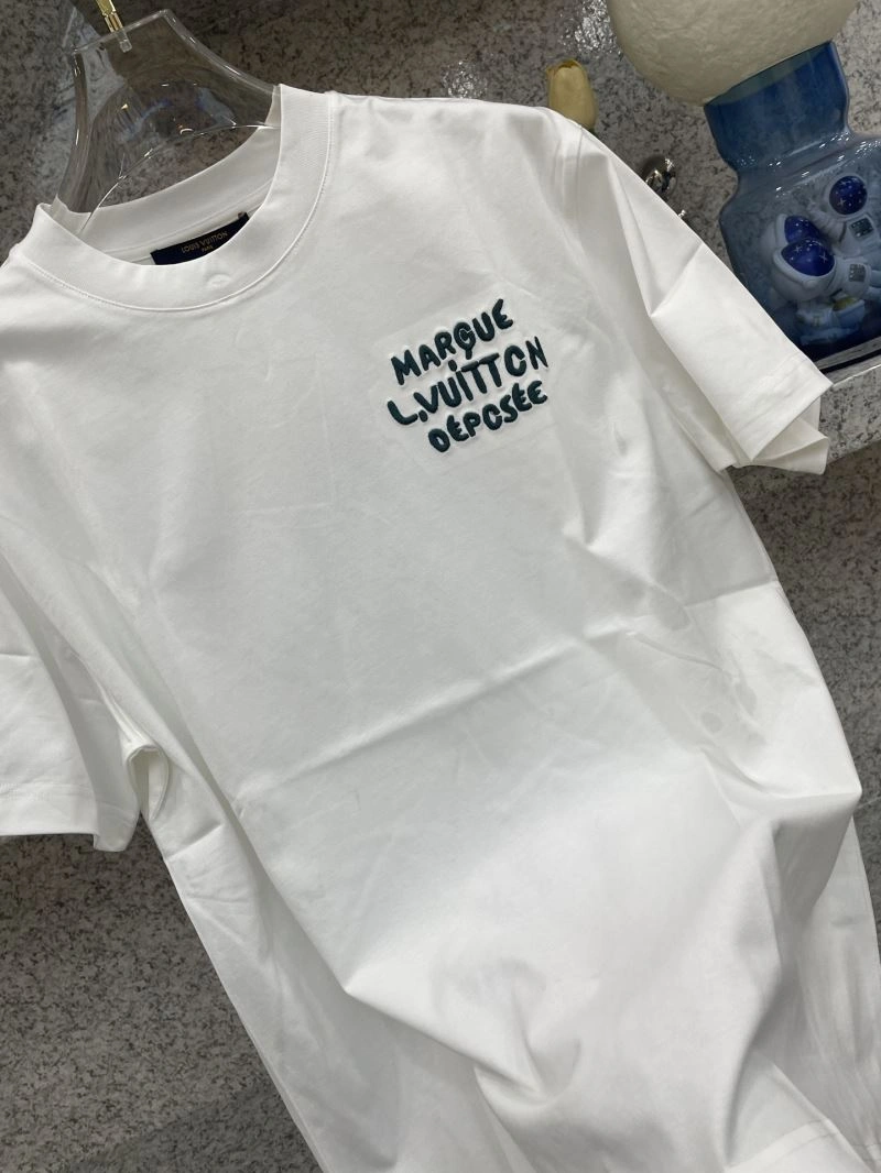 Exact replica Louis Vuitton T-Shirts