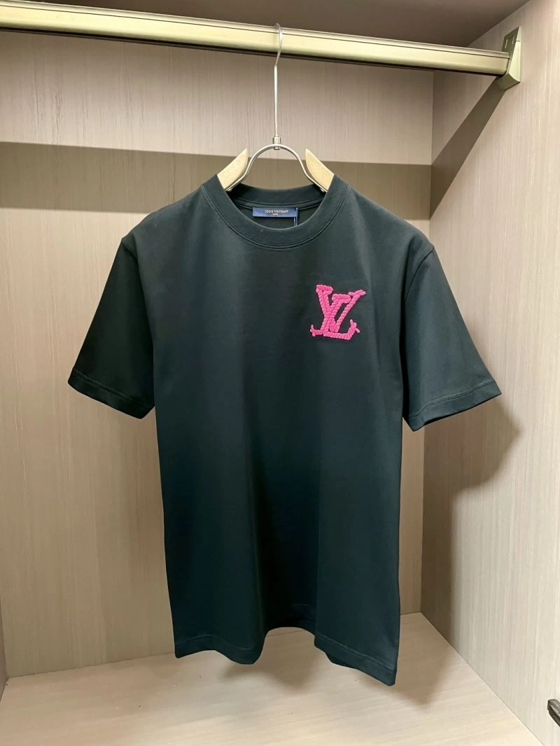 Top match Louis Vuitton T-Shirts