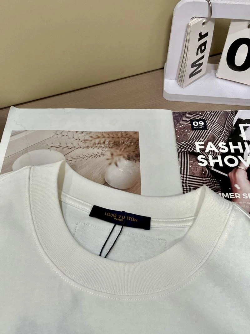 Top mirror Louis Vuitton T-Shirts