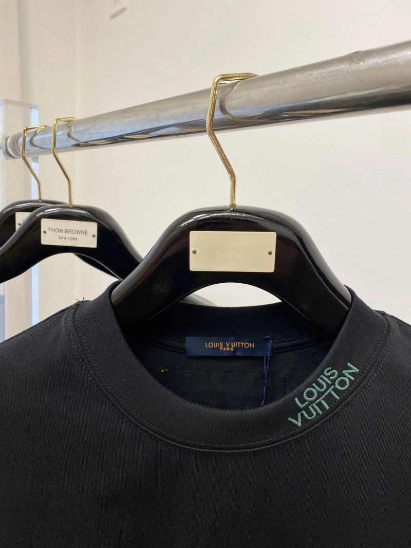 High fidelity Louis Vuitton T-Shirts