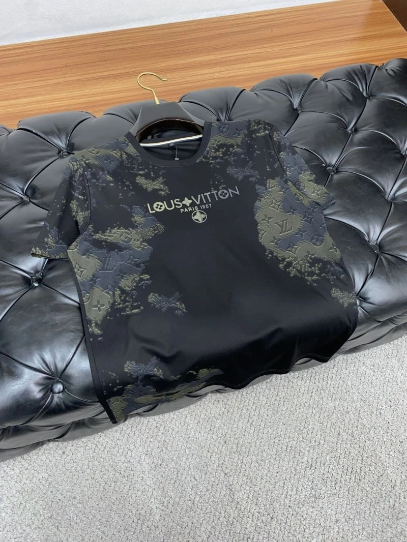 Factory-made Louis Vuitton T-Shirts