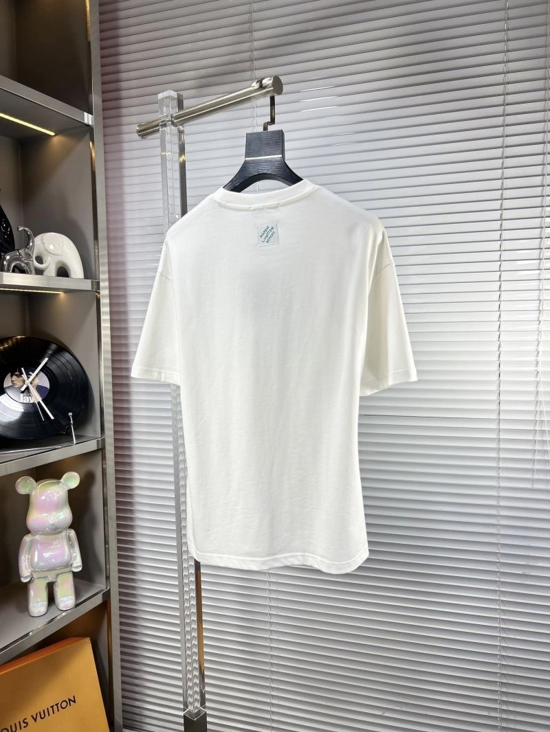 Indistinguishable Louis Vuitton T-Shirts