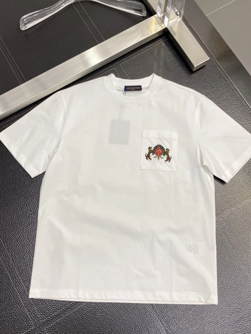 Precise copy Louis Vuitton T-Shirts