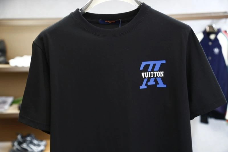 Precise copy Louis Vuitton T-Shirts