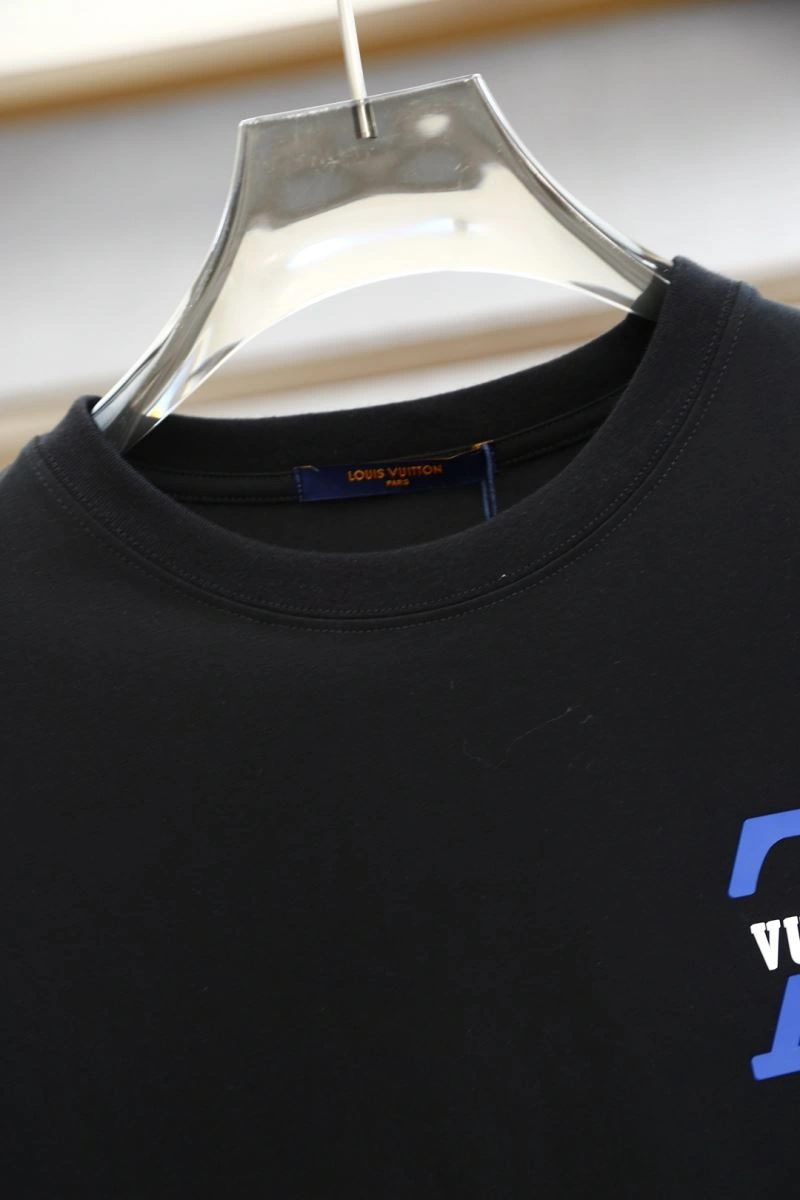 Precise copy Louis Vuitton T-Shirts