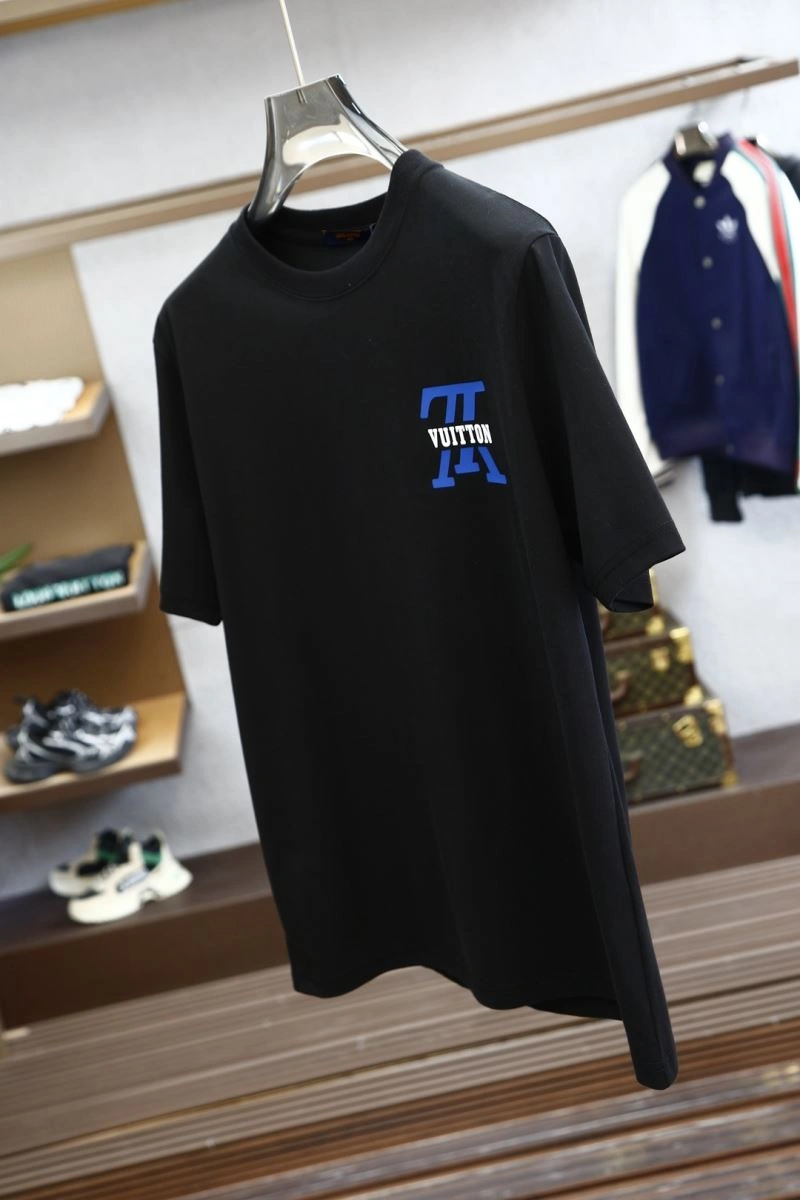 Precise copy Louis Vuitton T-Shirts