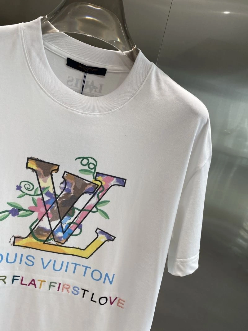 Indistinguishable Louis Vuitton T-Shirts