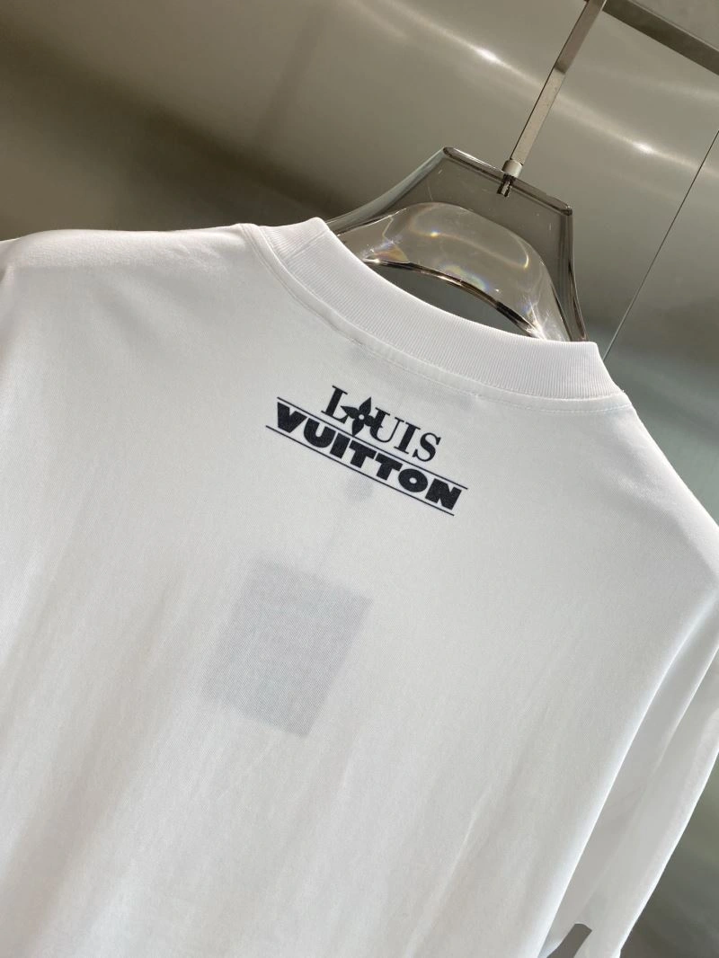 Indistinguishable Louis Vuitton T-Shirts