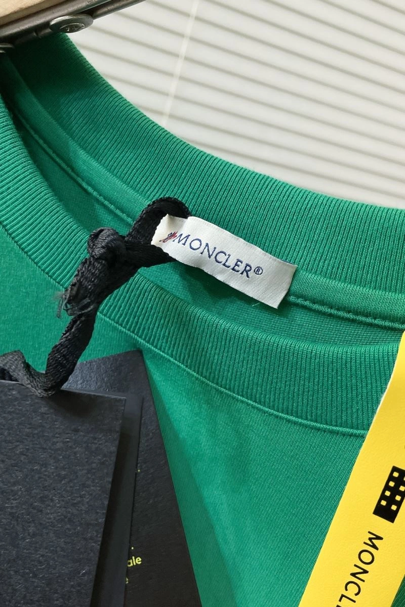 High fidelity Louis Vuitton T-Shirts