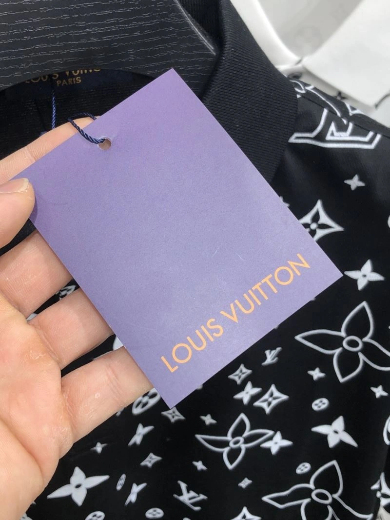 Indistinguishable Louis Vuitton T-Shirts