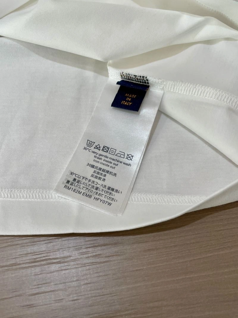 High fidelity Louis Vuitton T-Shirts