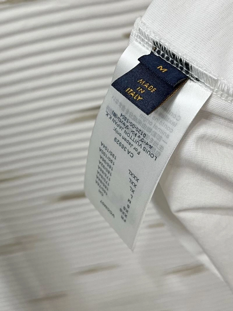 Bargain Louis Vuitton T-Shirts