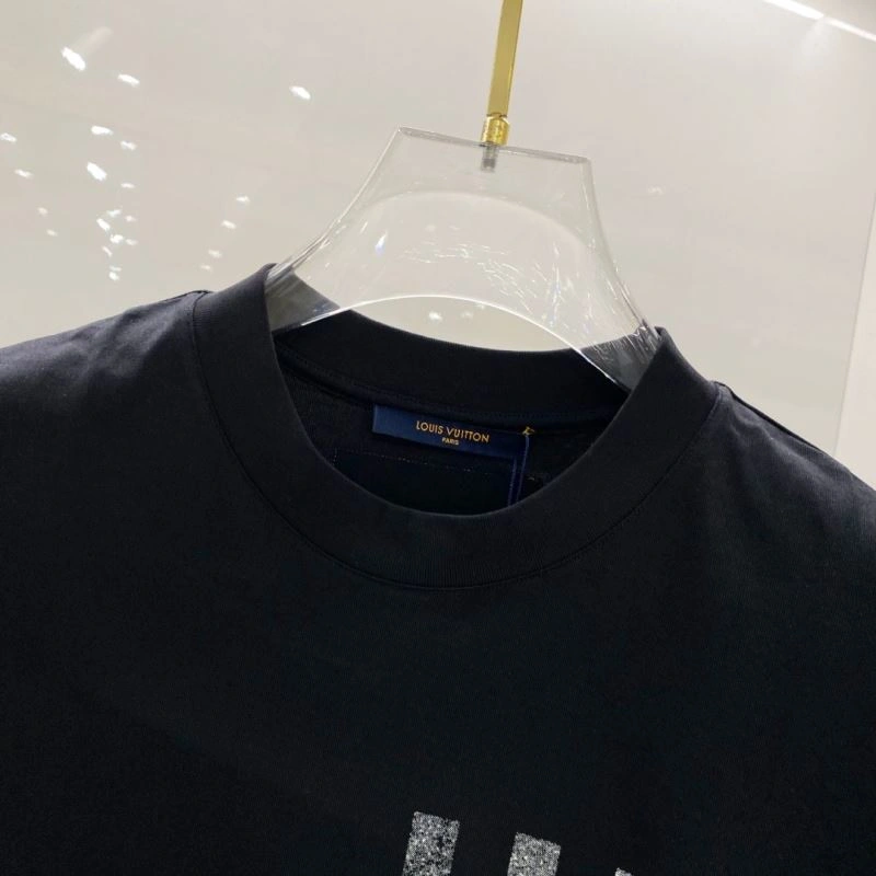 Exact replica Louis Vuitton T-Shirts
