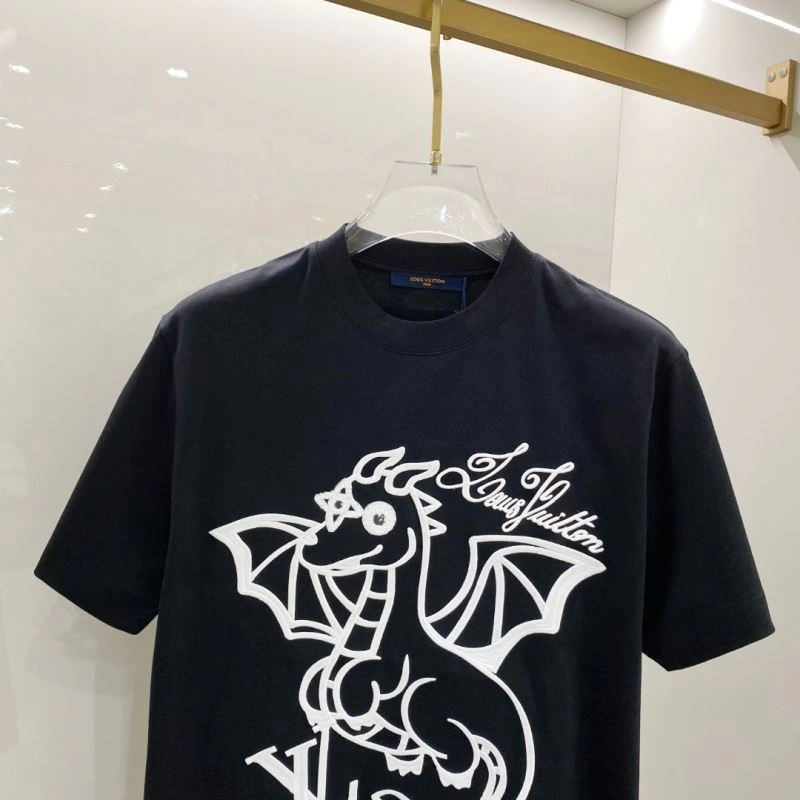 Top match Louis Vuitton T-Shirts
