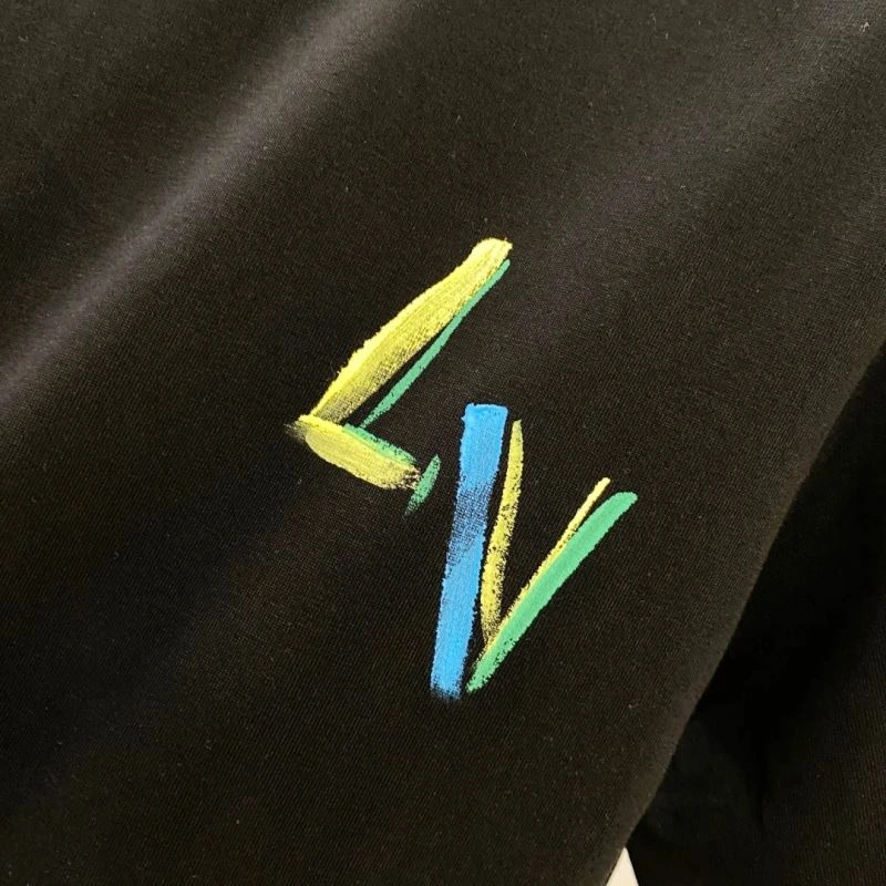 Bargain Louis Vuitton T-Shirts