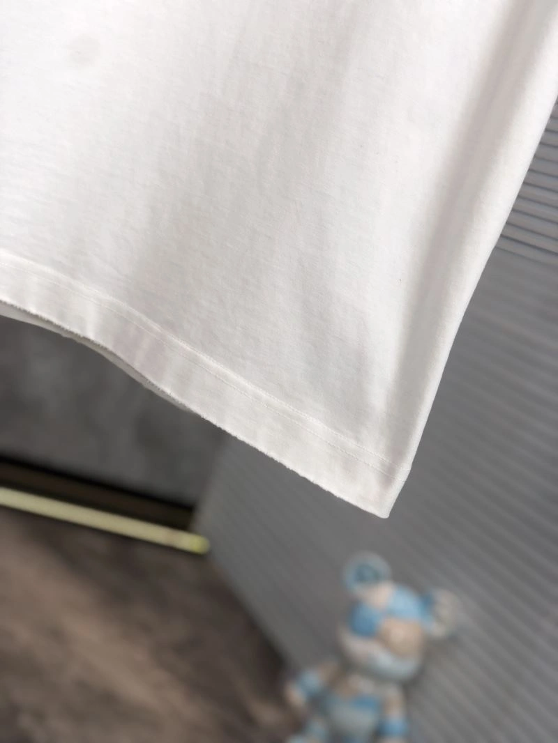 Inexpensive Louis Vuitton T-Shirts