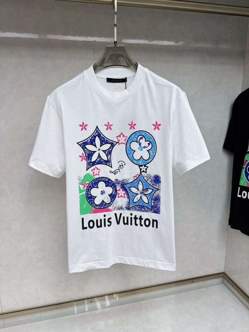 Indistinguishable Louis Vuitton T-Shirts