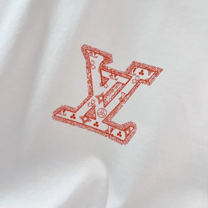 Accurate model Louis Vuitton T-Shirts