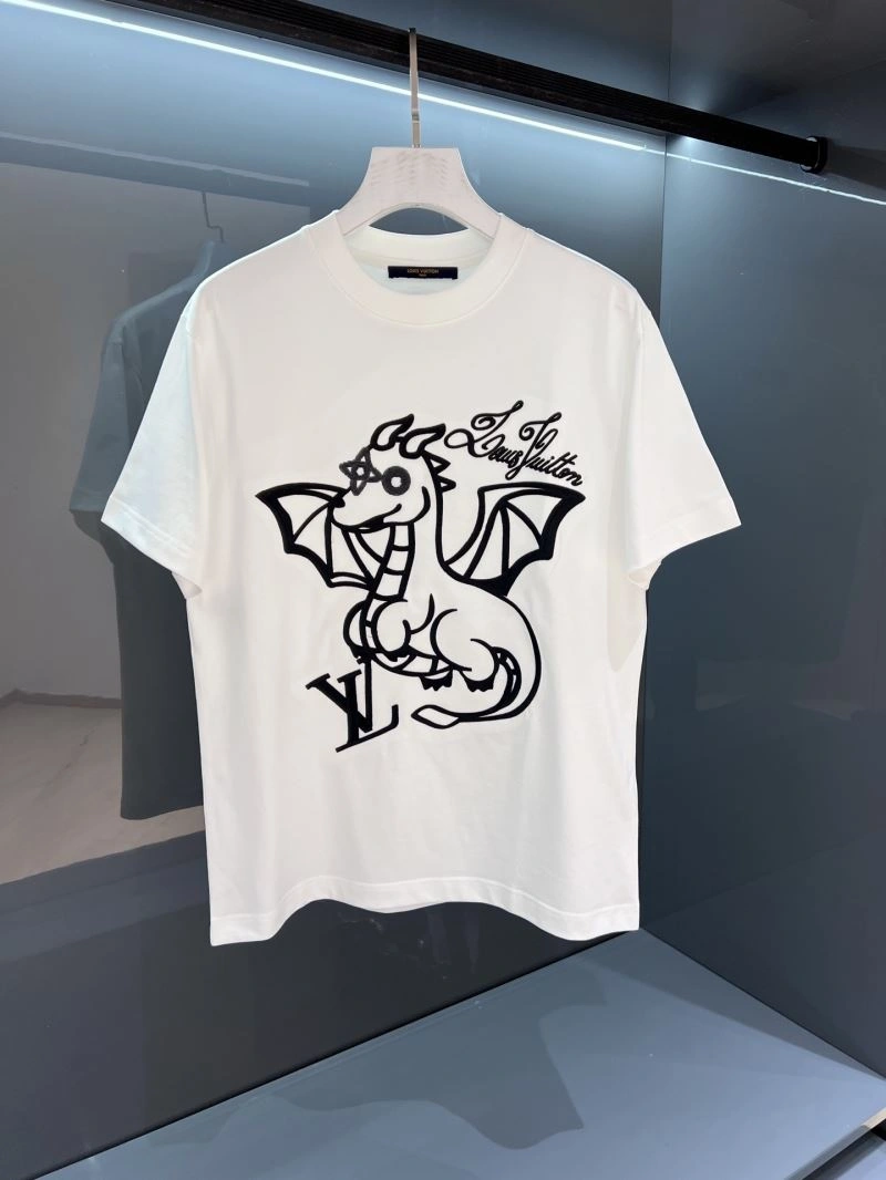 Top match Louis Vuitton T-Shirts