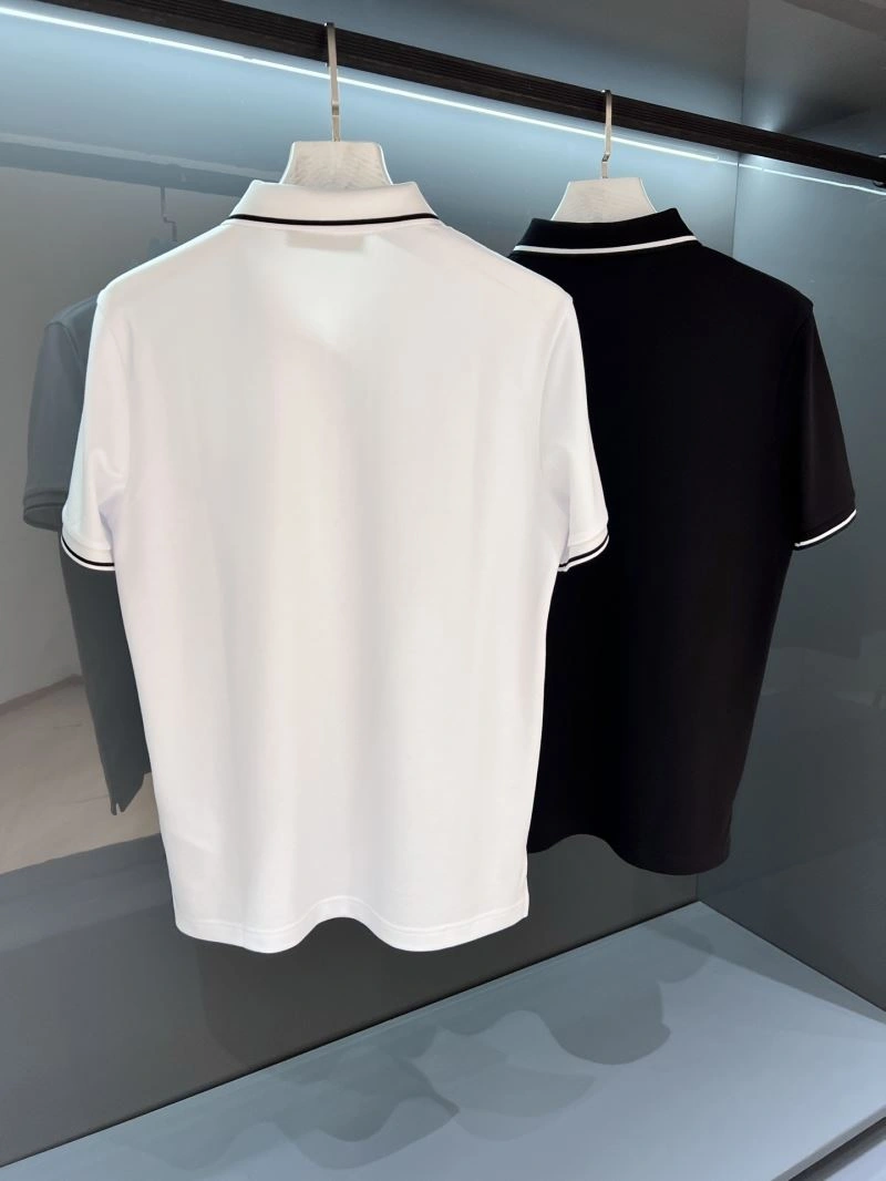 Accurate model Louis Vuitton T-Shirts