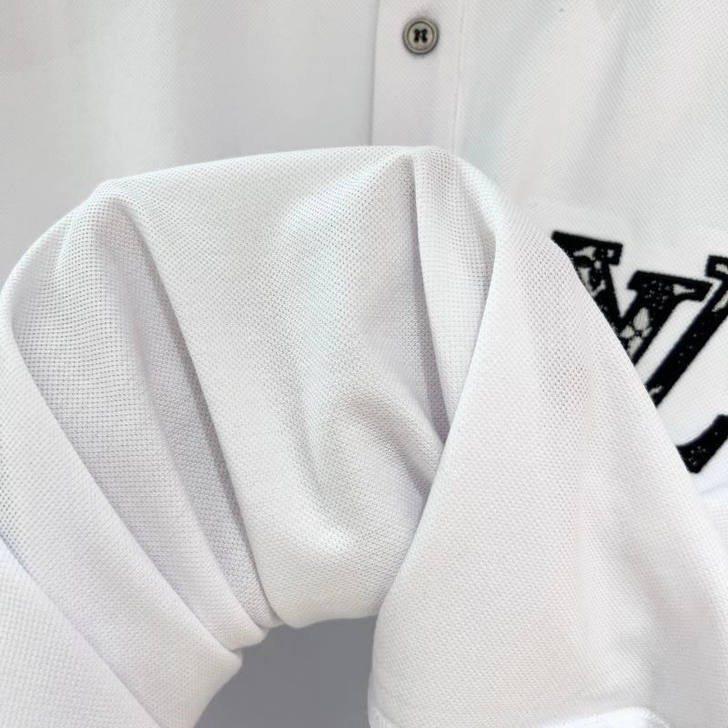 Accurate model Louis Vuitton T-Shirts
