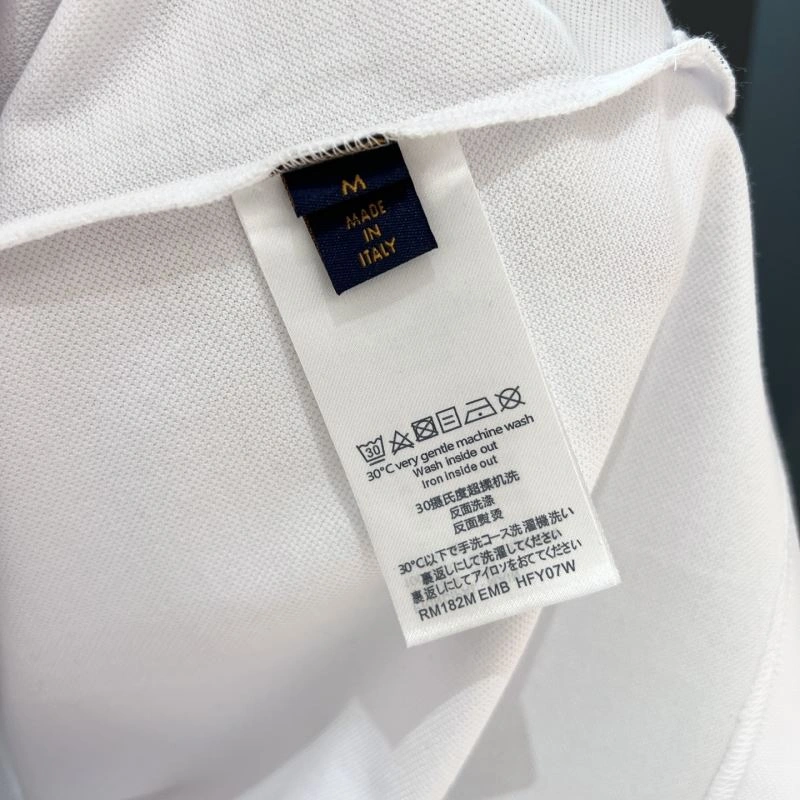 Accurate model Louis Vuitton T-Shirts