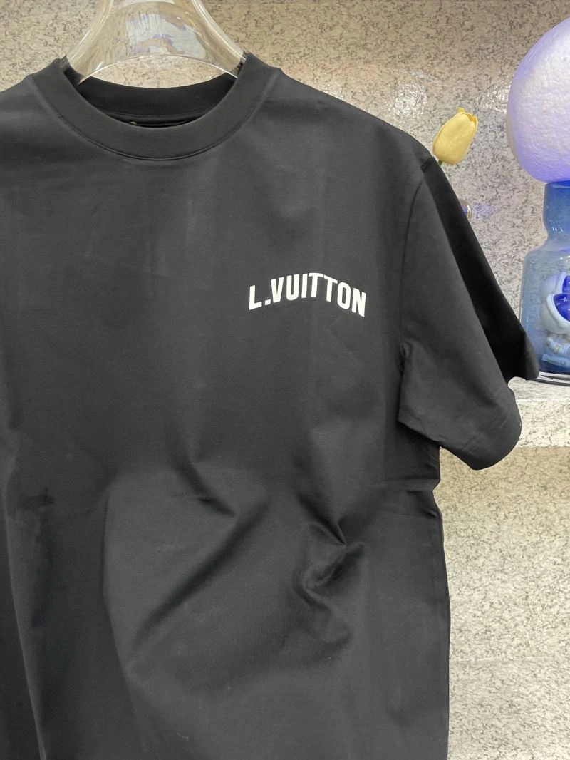 Factory-made Louis Vuitton T-Shirts