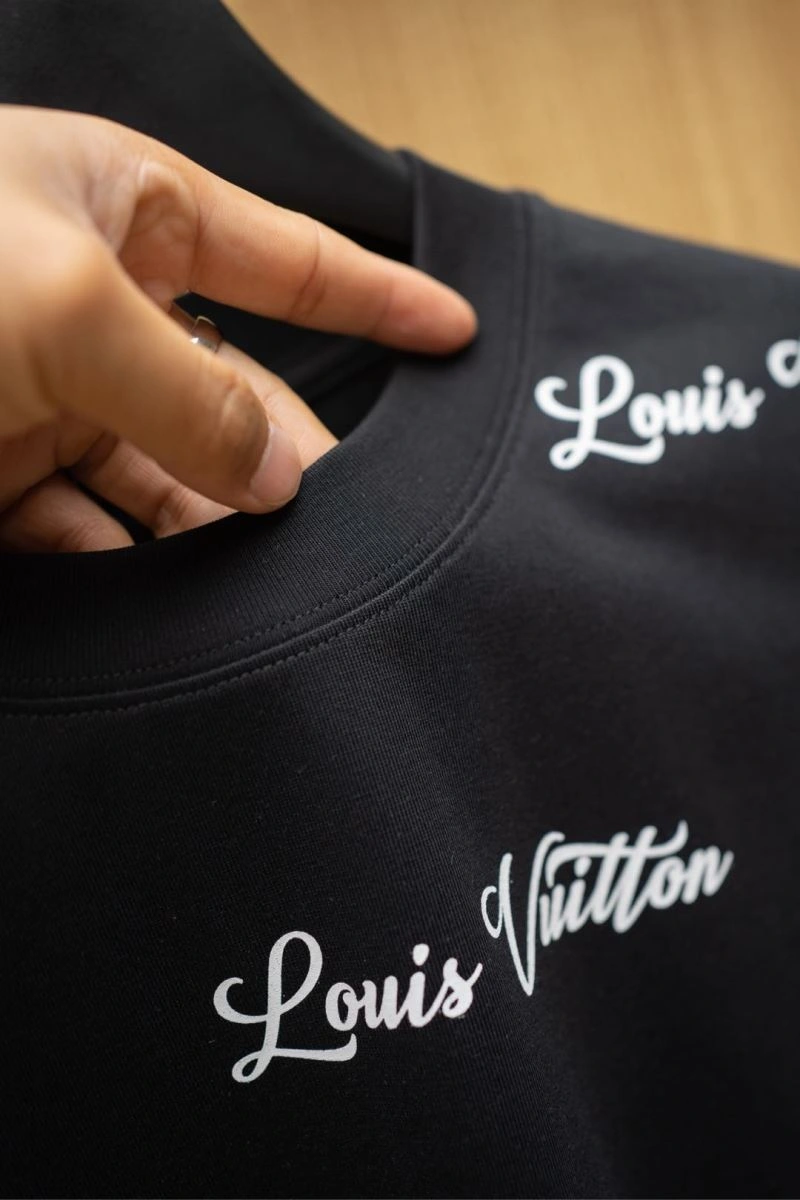 Indistinguishable Louis Vuitton T-Shirts