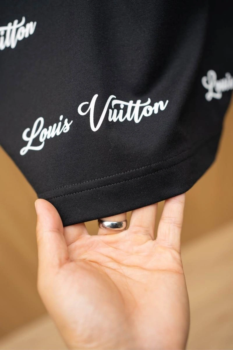 Indistinguishable Louis Vuitton T-Shirts