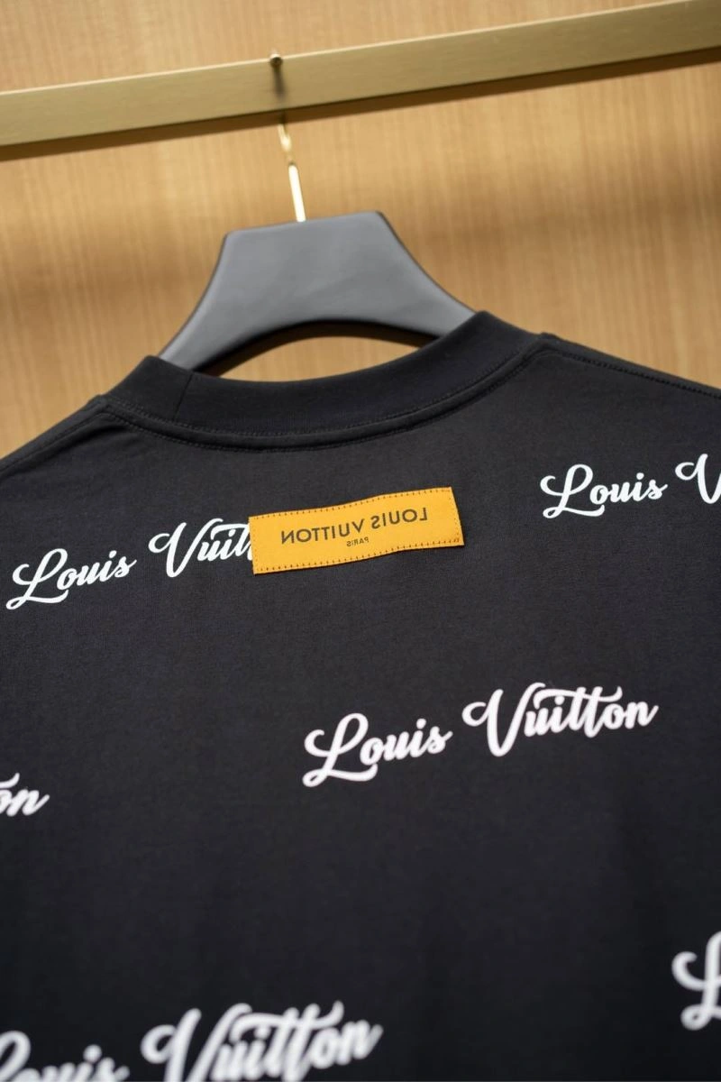 Indistinguishable Louis Vuitton T-Shirts