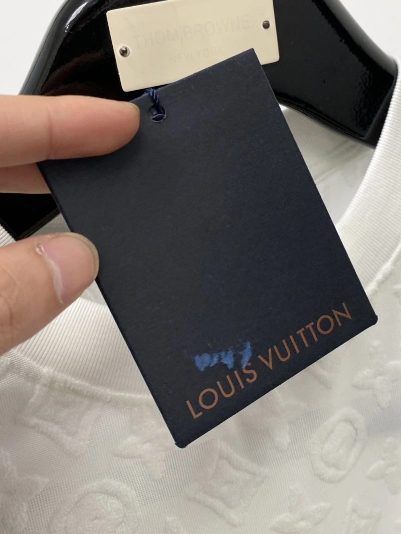 Low-cost Louis Vuitton T-Shirts