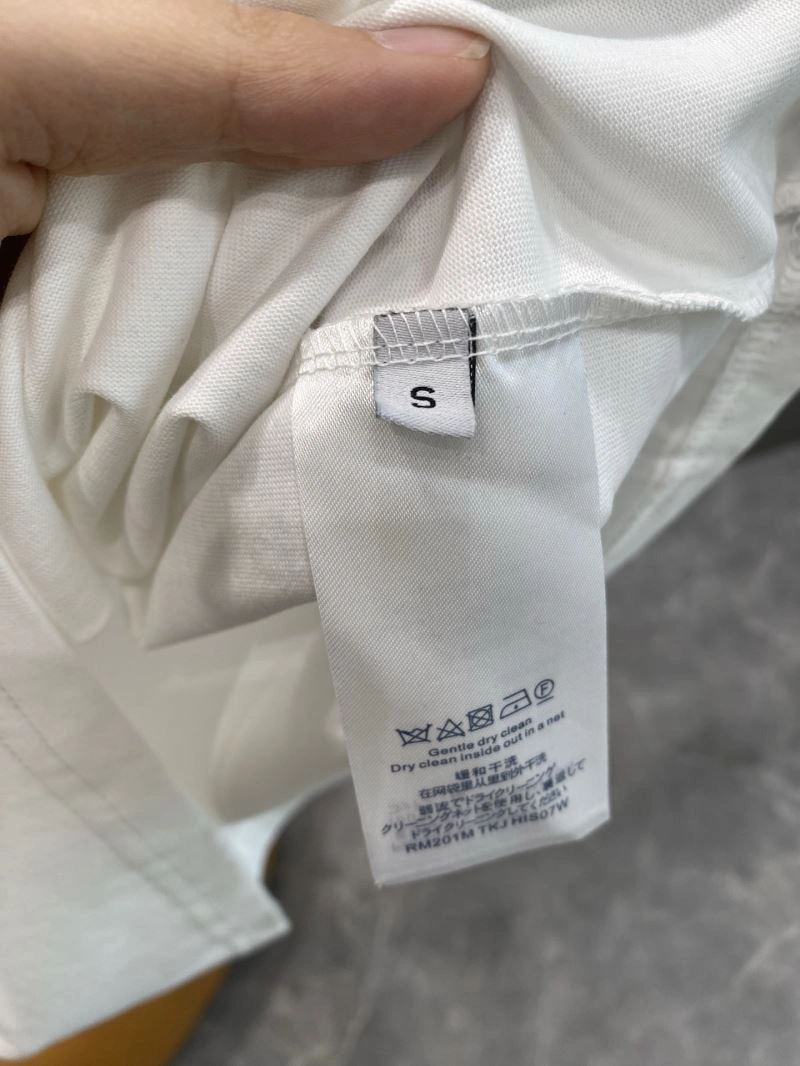 Exact replica Louis Vuitton T-Shirts