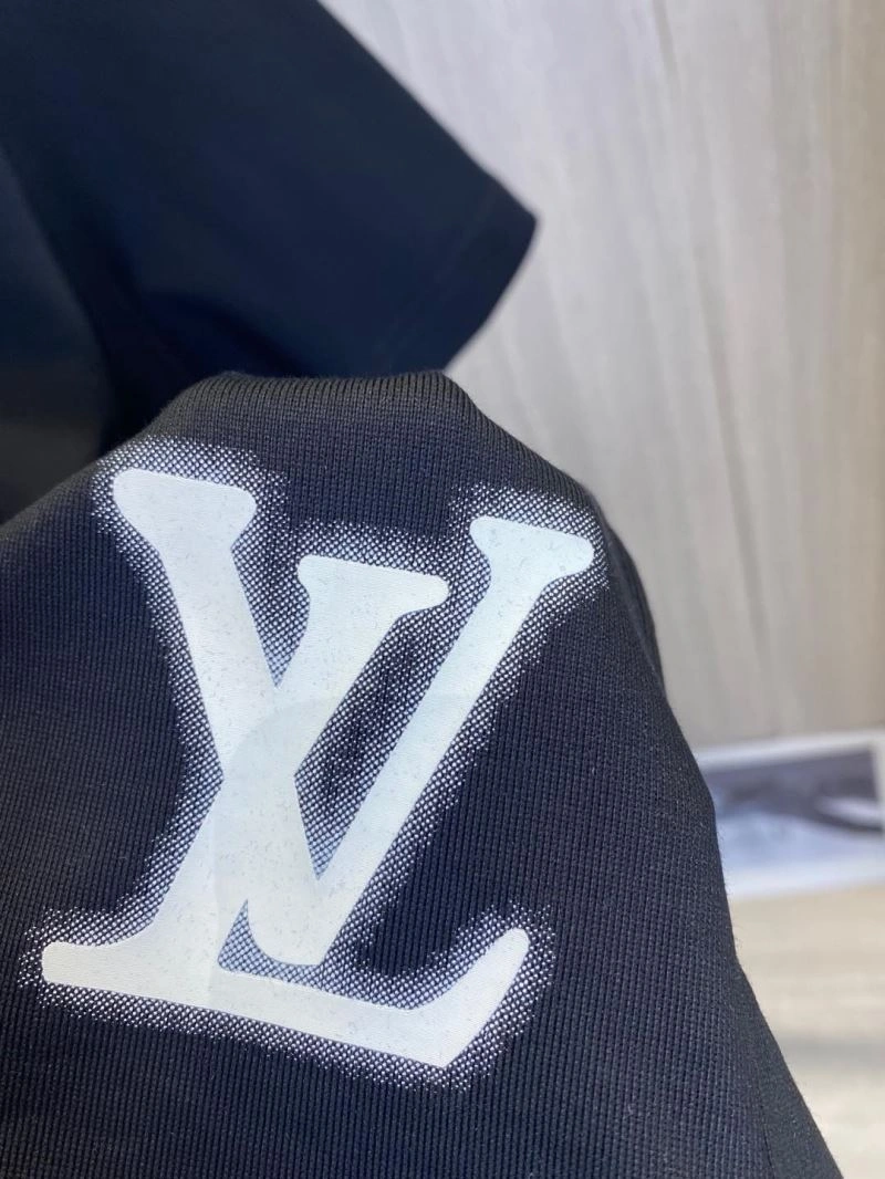 Factory-made Louis Vuitton T-Shirts