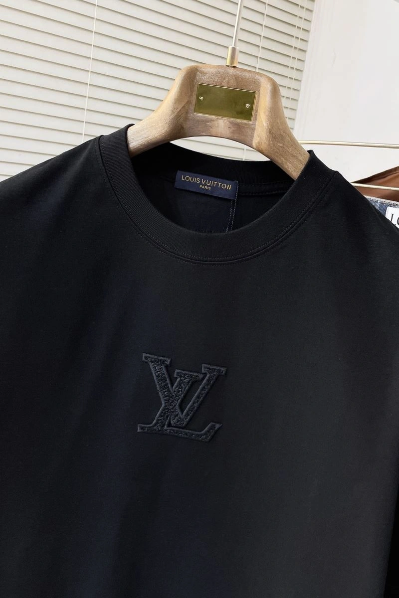 Indistinguishable Louis Vuitton T-Shirts