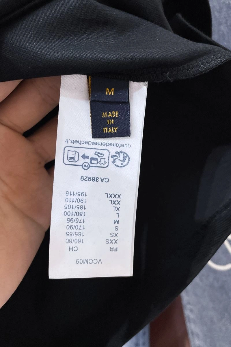 Indistinguishable Louis Vuitton T-Shirts