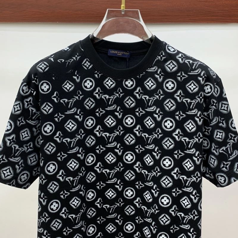 Top match Louis Vuitton T-Shirts