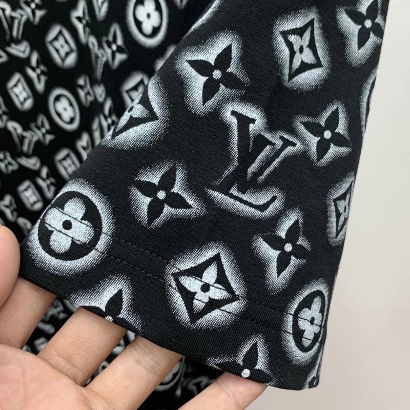 Top match Louis Vuitton T-Shirts